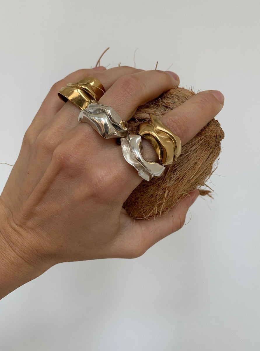 Yoster Curves L Ring – Moxie TLV